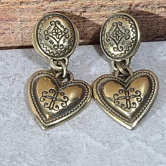 Brighton | Jewelry | Brighton Gold Tone Heart Flower Cross 12 Dangle ...